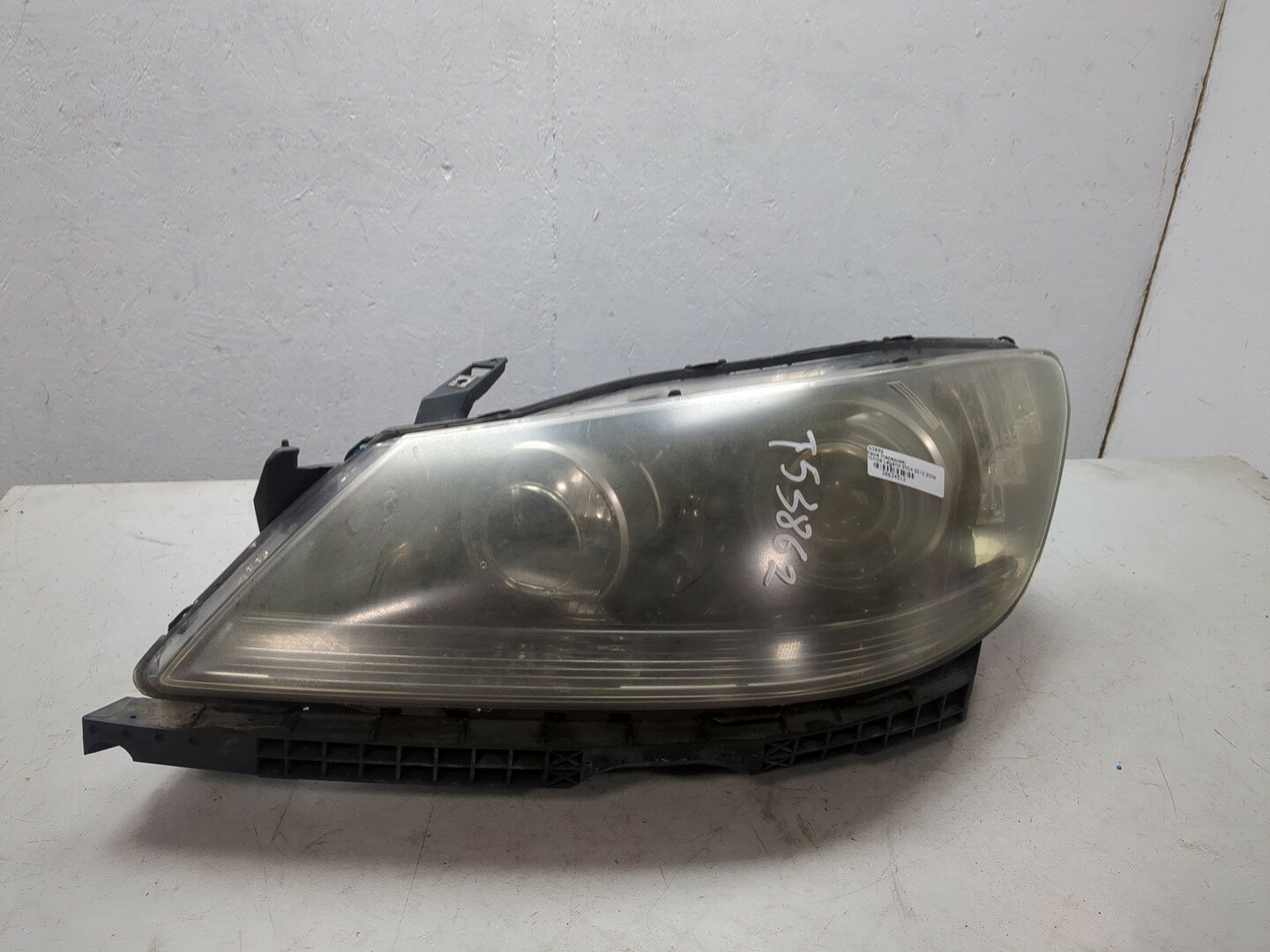 Фара (передняя) левая Honda Legend Б/У