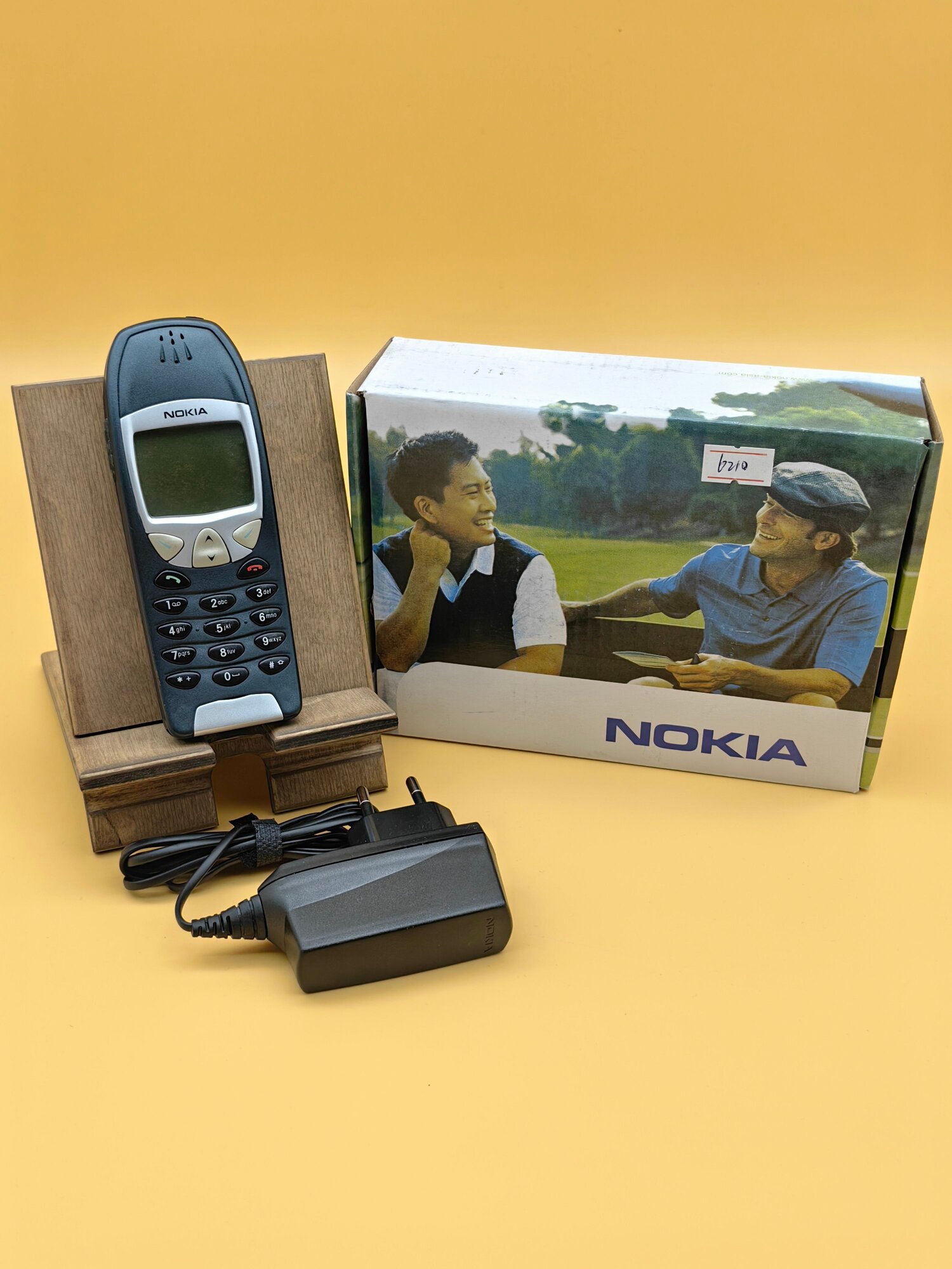 Мобильный раритетный кнопочный телефон Nokia 6210, Темно-зеленый