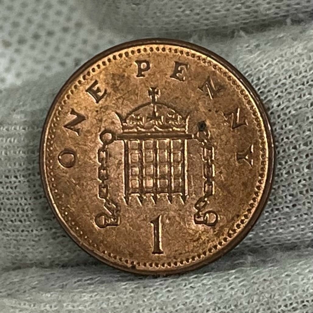 Великобритания 1 пенни 2004 года UNC