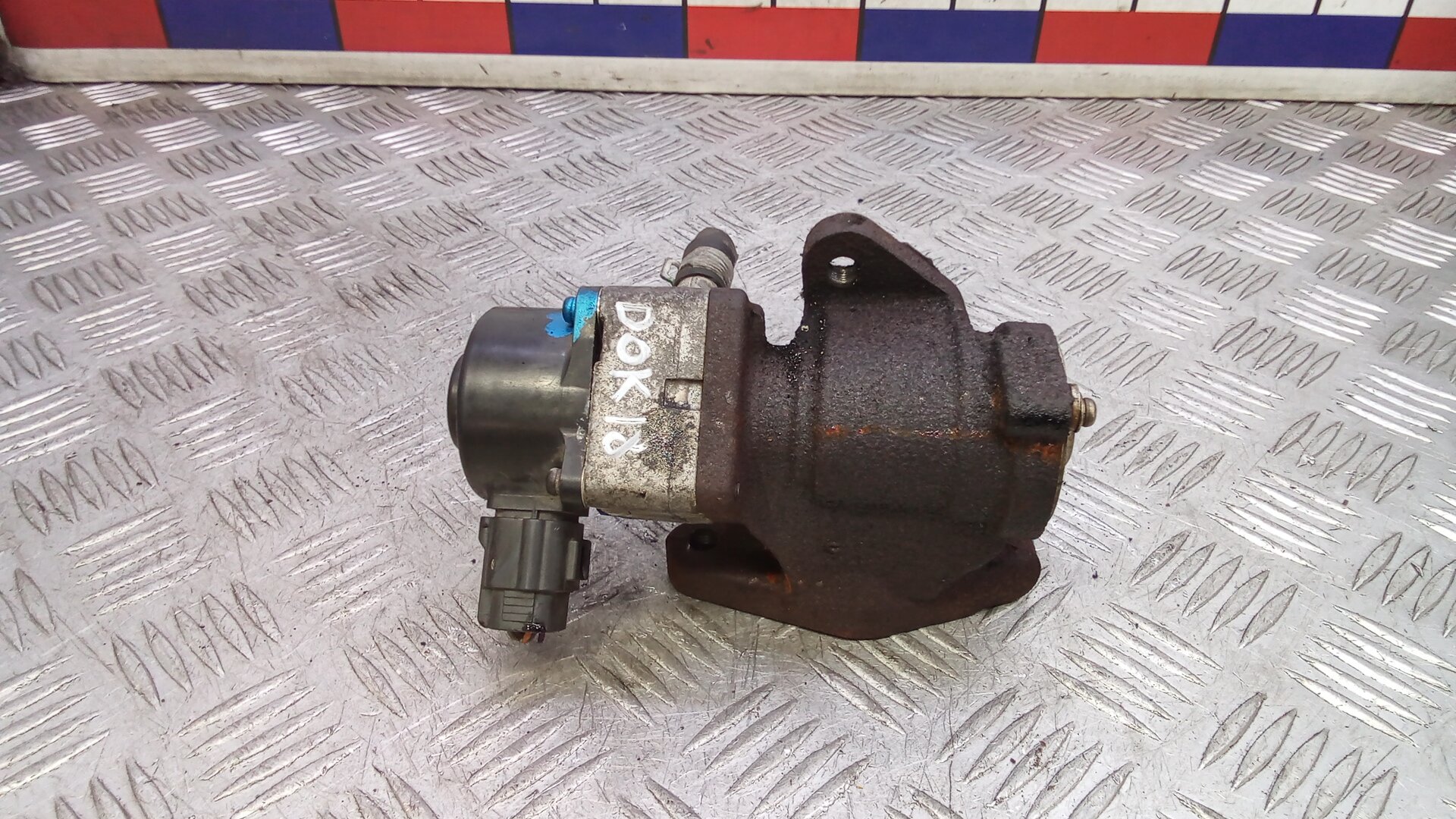 Клапан EGR дизельный NISSAN PATHFINDER R51