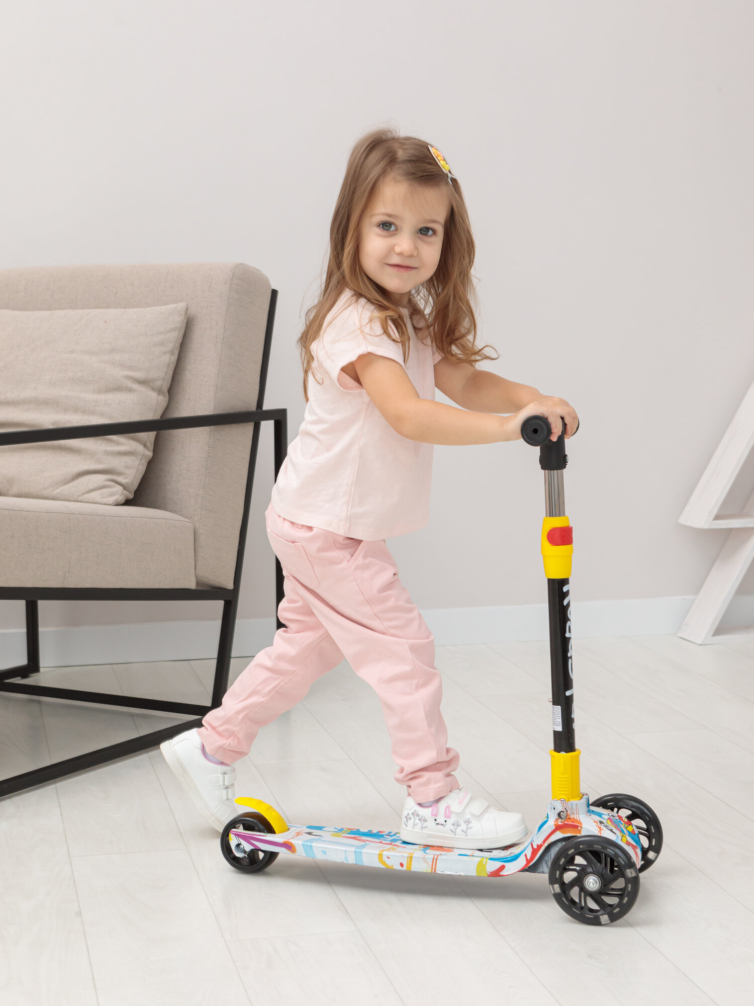 Детский самокат Road Star от 2 до 6 лет, трехколесный, складной, светящиеся колеса, яркий аквапринт