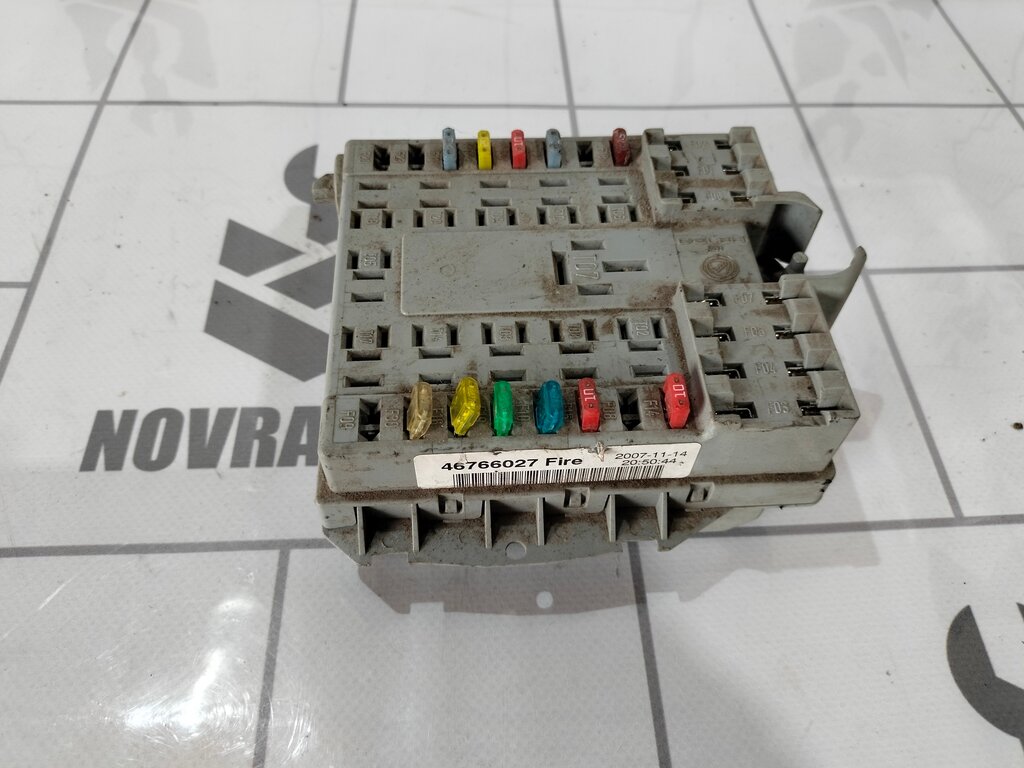 Блок предохранителей Fiat Albea 2003 +