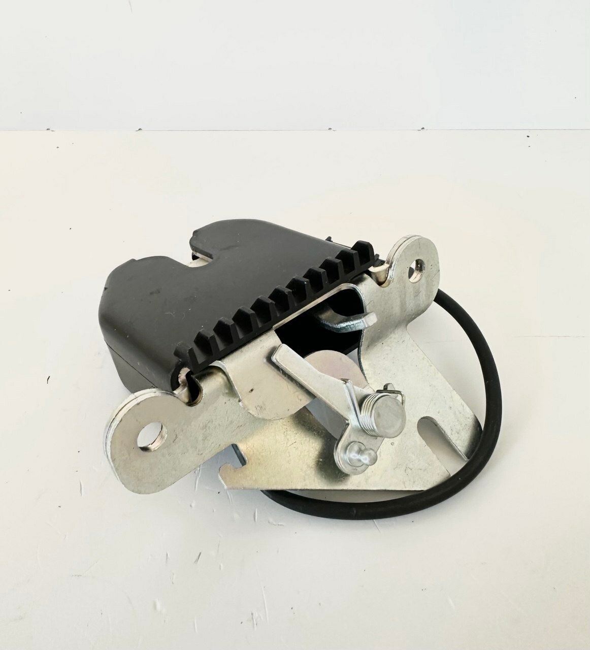 Замок багажника под электропривод ВАЗ LADA Калина 1118, Приора 2172