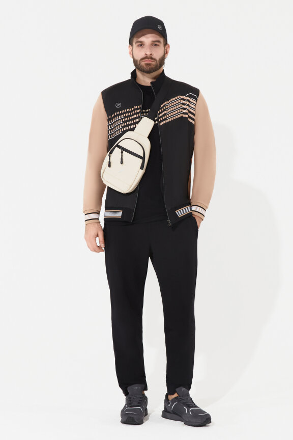 Костюм спортивный