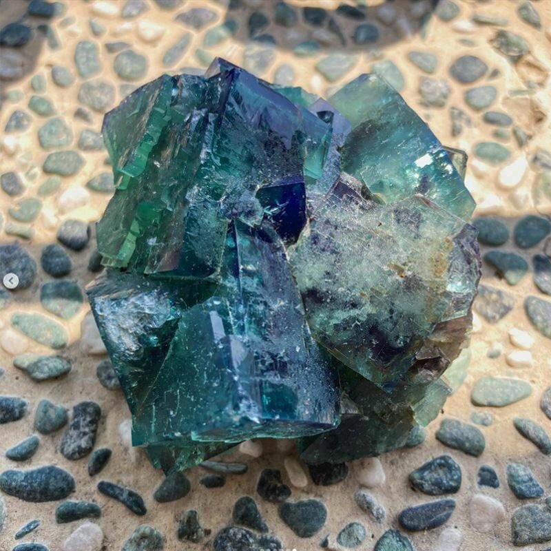 Друза зеленый Флюорит , натуральный камень, вес 300-400 гр