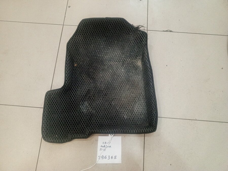 Коврик салона передний правый от Honda CR-V 2006-2012