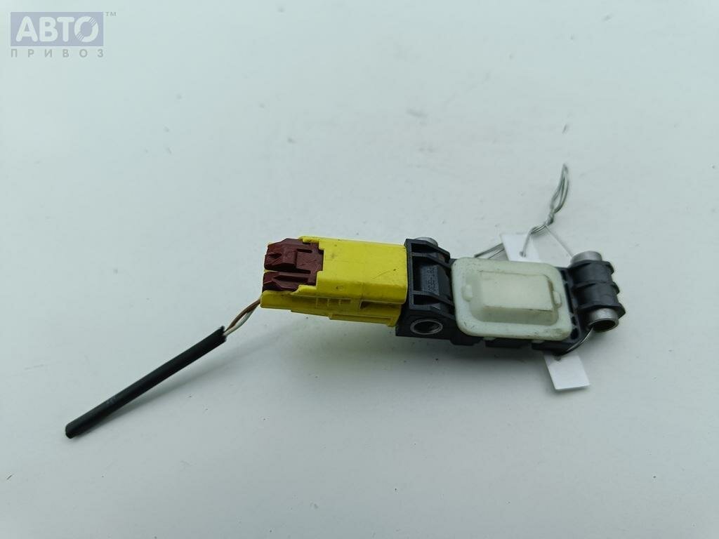 Датчик удара (Airbag) Audi A4 B7 (2004-2008)