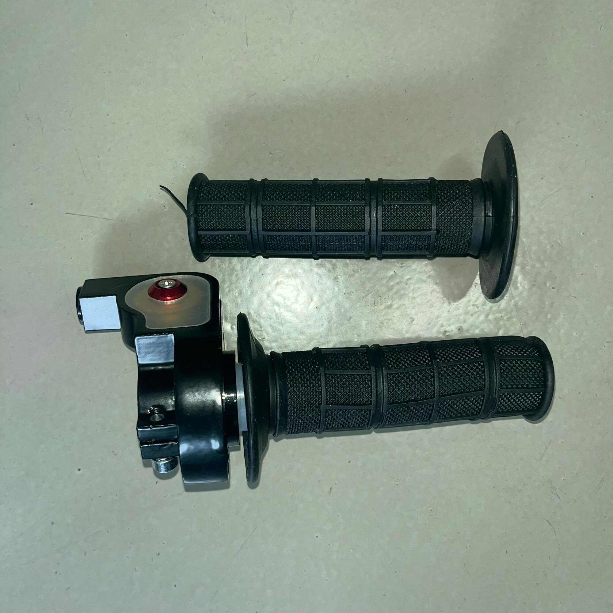 Ручки руля для эндуро, питбайка, кроссового мотоцикла (пара)