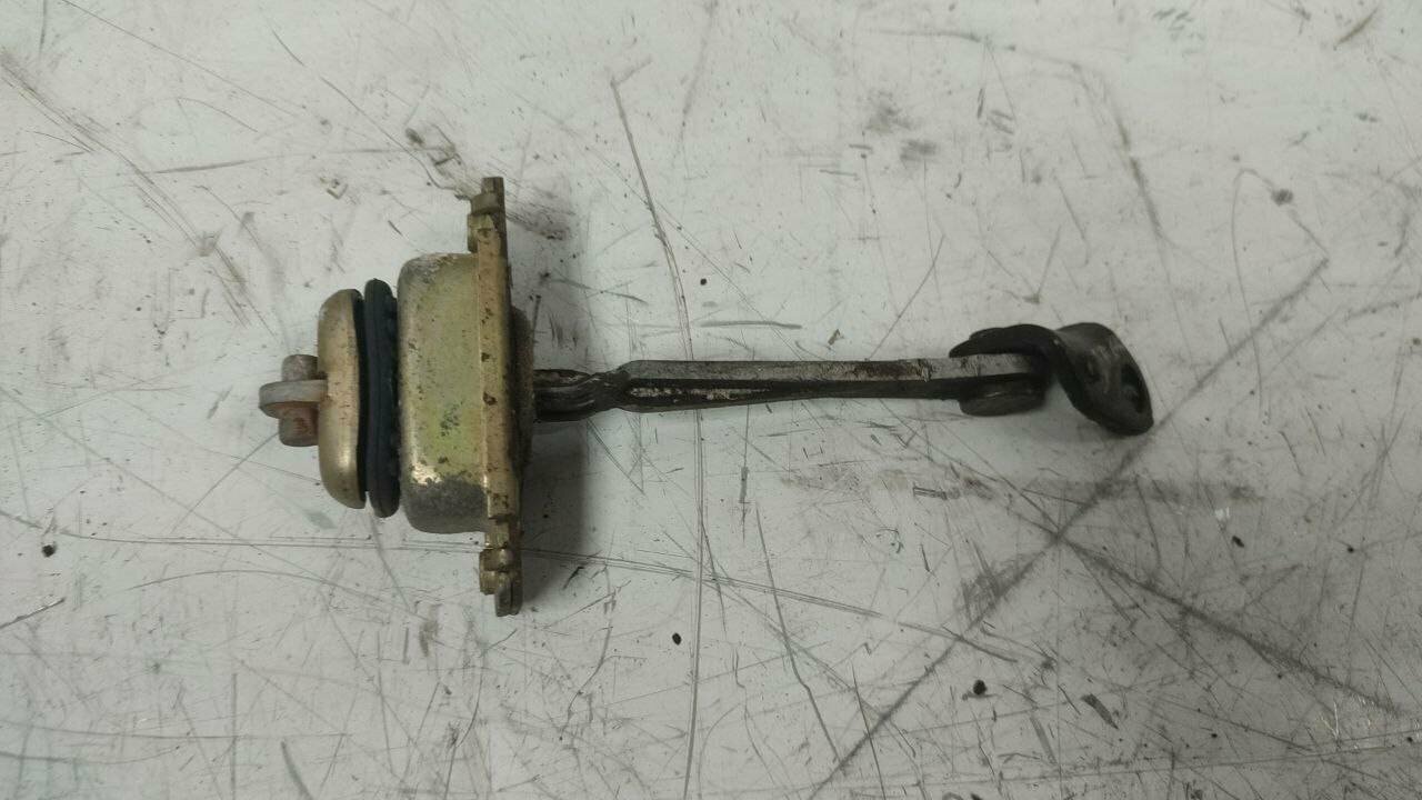 Ограничитель открывания двери передней левой Honda HR-V (1998 - 2001)