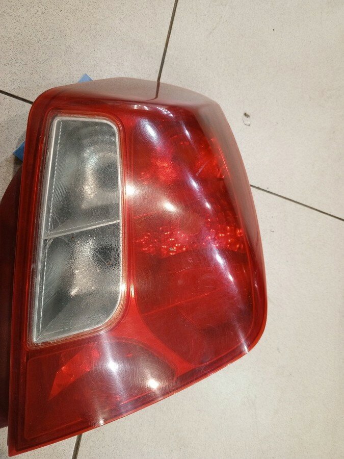 Фонарь задний наружный правый от Chevrolet Lacetti J200 2003-2013