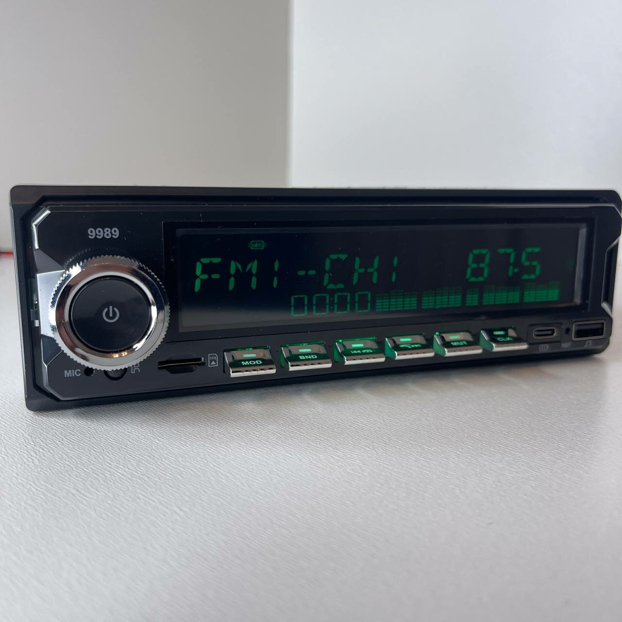 Магнитола Graff RS-9989, USB, Bluetooth, CD-проигрыватель