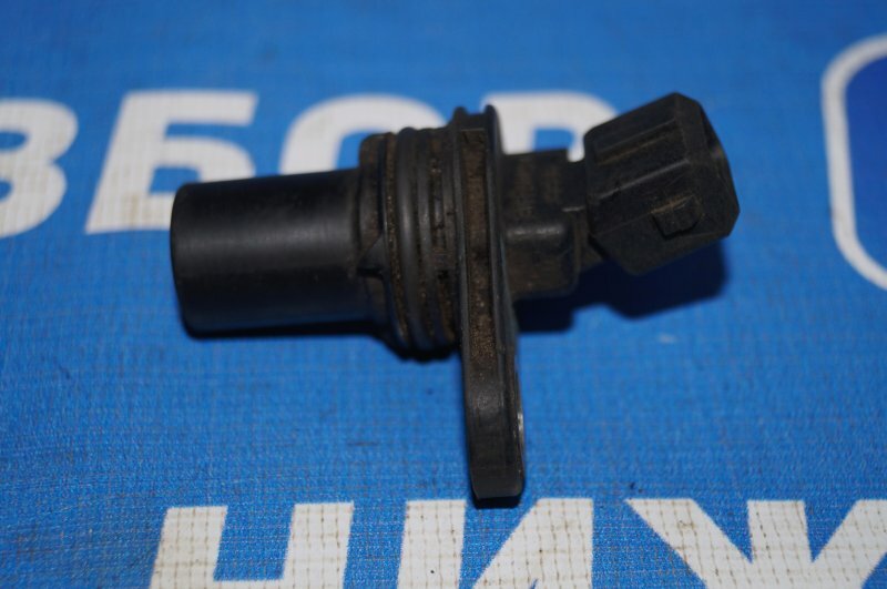 Датчик положения распредвала Ford Focus 1 (б/у) 928F12K073A1E