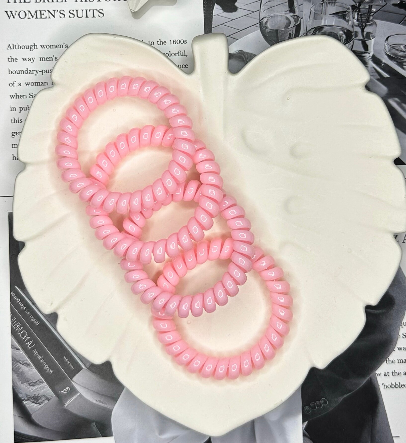 Набор резинок-пружинок для волос, розовые, силикон, глянцевые, диаметр 4 см, 4 штуки