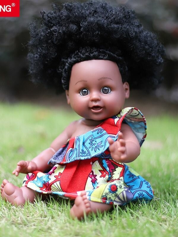 35-сантиметровая африканская кукла с темной кожей: виниловая имитация детской чёрной куклы.