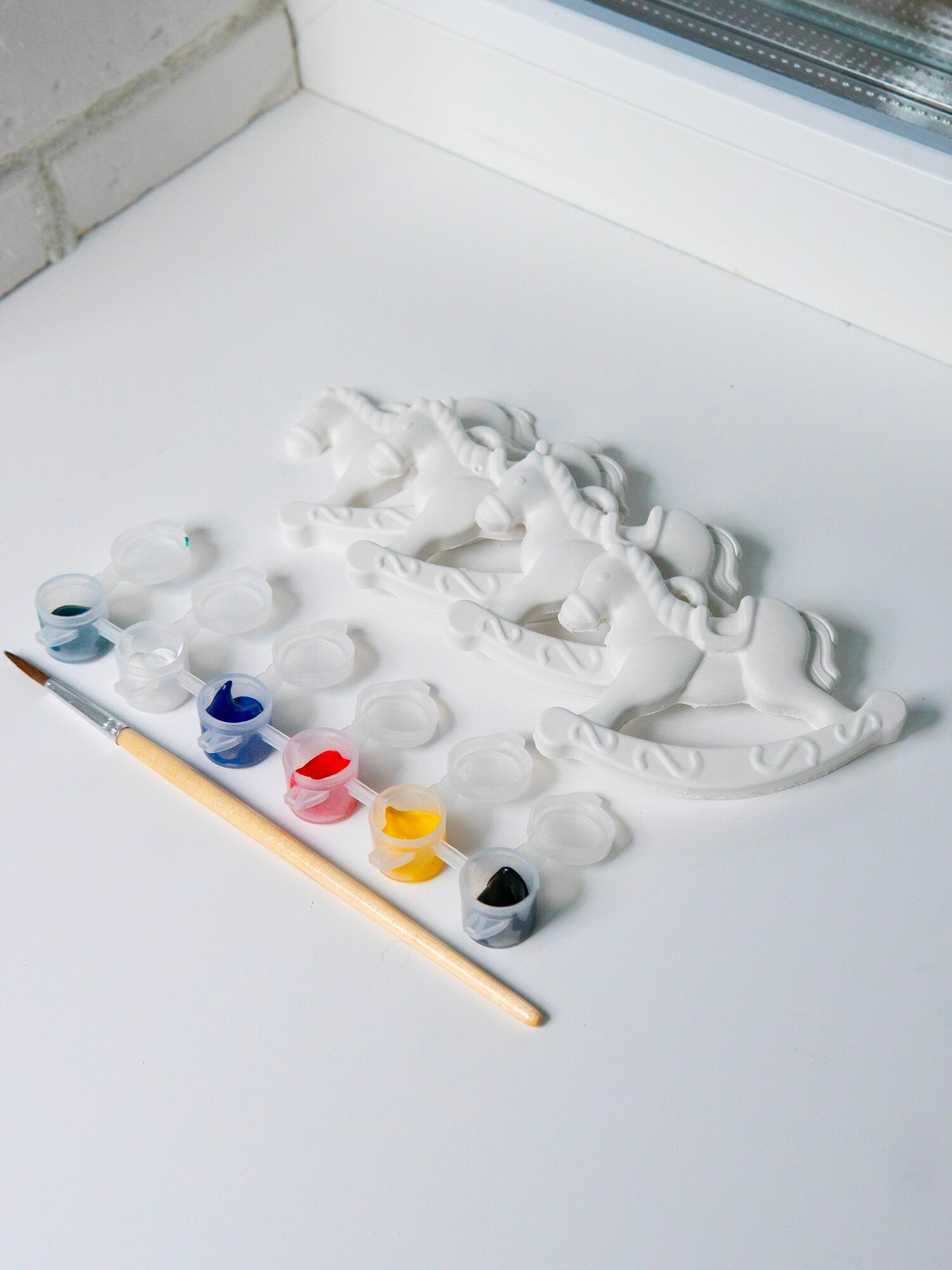 Лошадки 4 шт украшение из гипса с набором красок