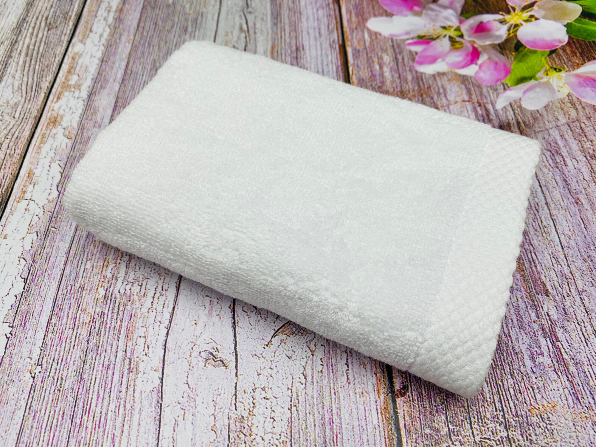 Полотенце махровое отельное для для рук, для лица, для ног однотонное Белое "Диметра" 50*100 см 550 г/м