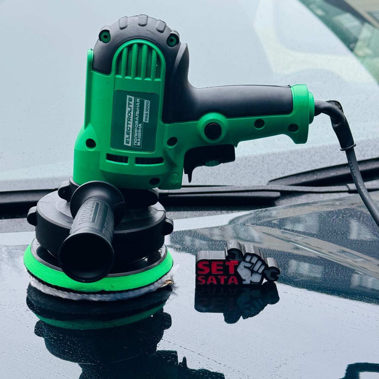 Полировальная машинка Electrolite PAG 1000 ( 1000Вт, 600-3700 об/мин, диаметр диска 125мм )