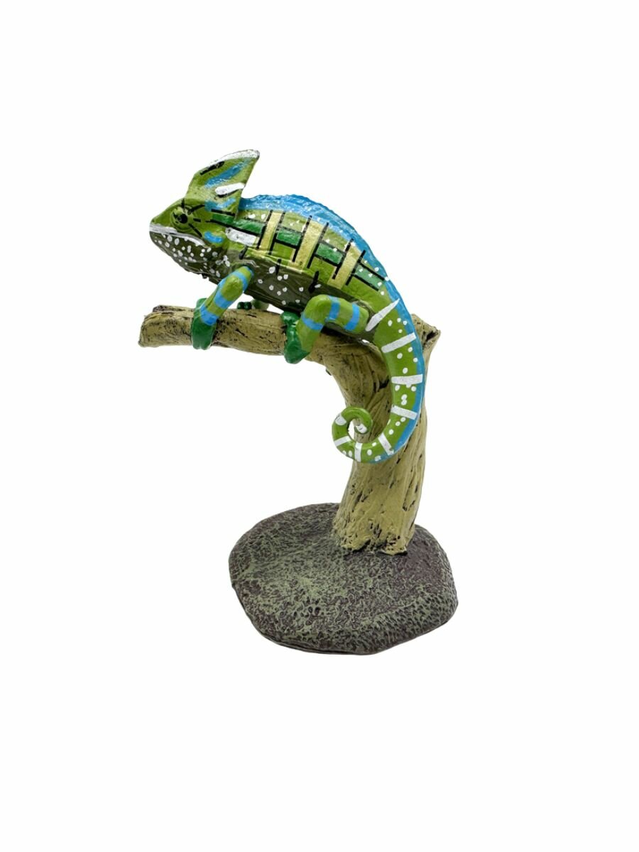 Фигурка ящерицы Хамелеон на ветке
