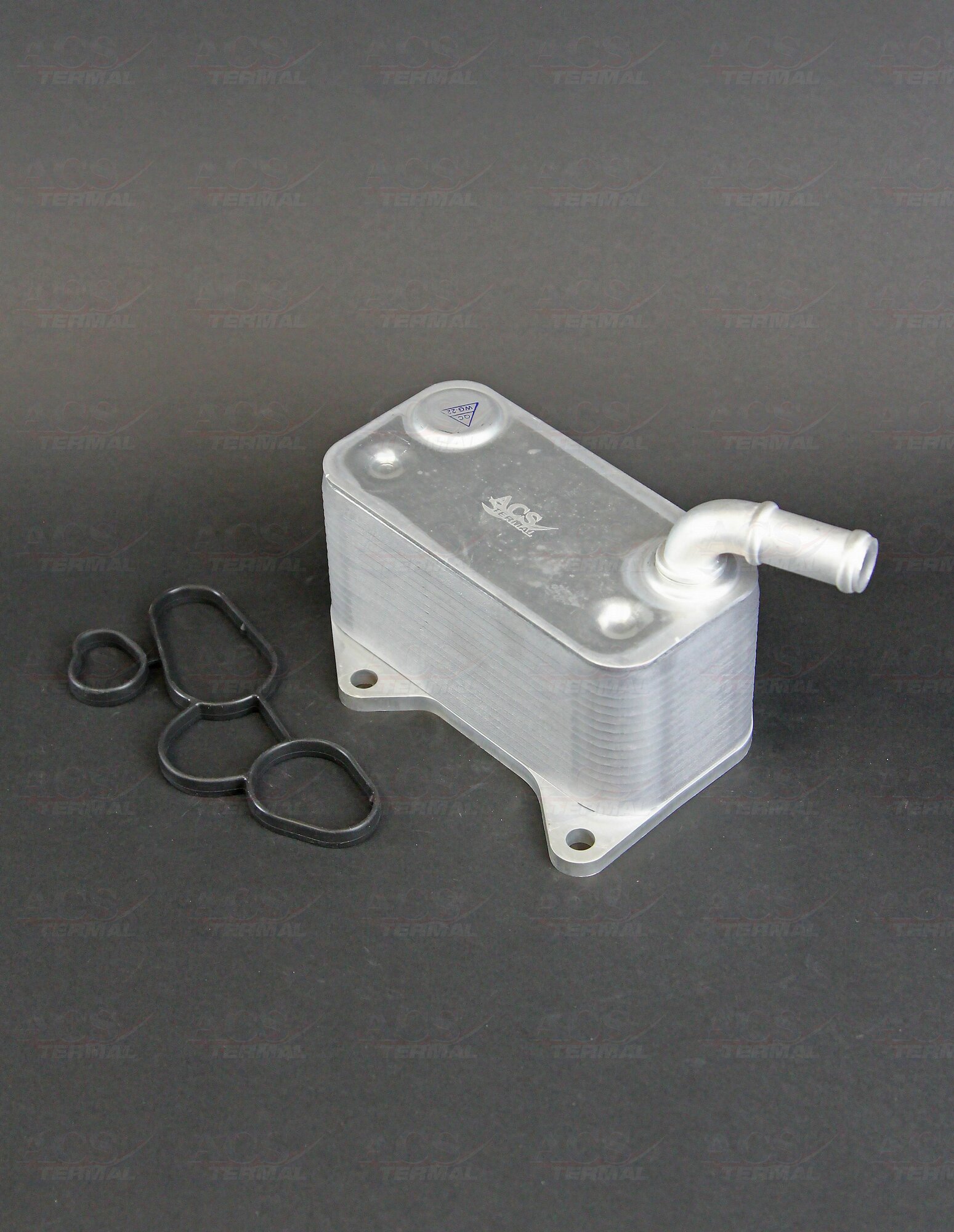 700660 Масляный радиатор для A3 8P / A4 B7; Octavia I-II; Golf V / Passat B6 2.0+2.0TD