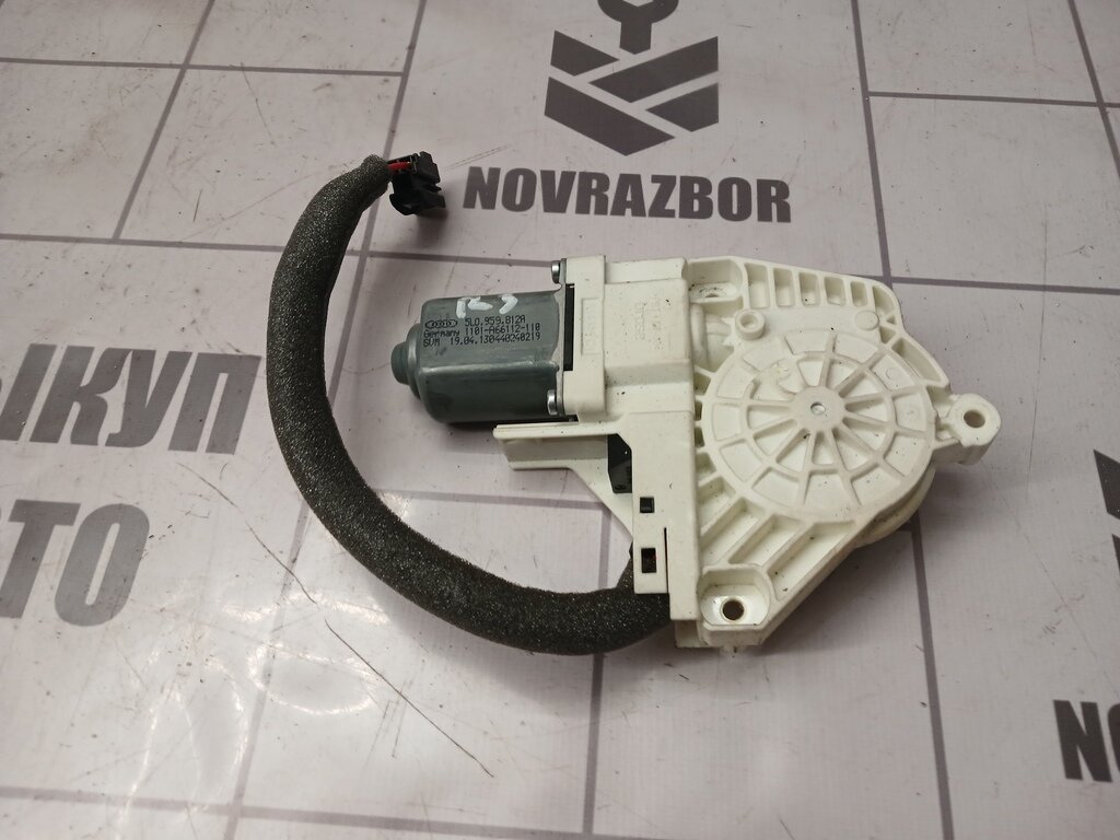 Моторчик стеклоподъемника Skoda Yeti 2009-2018