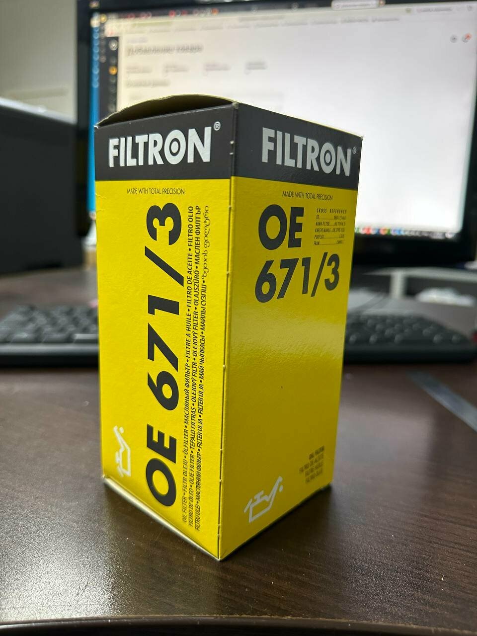 Оригинальный масляный фильтр FILTRON артикул - OE671/3 [картридж]