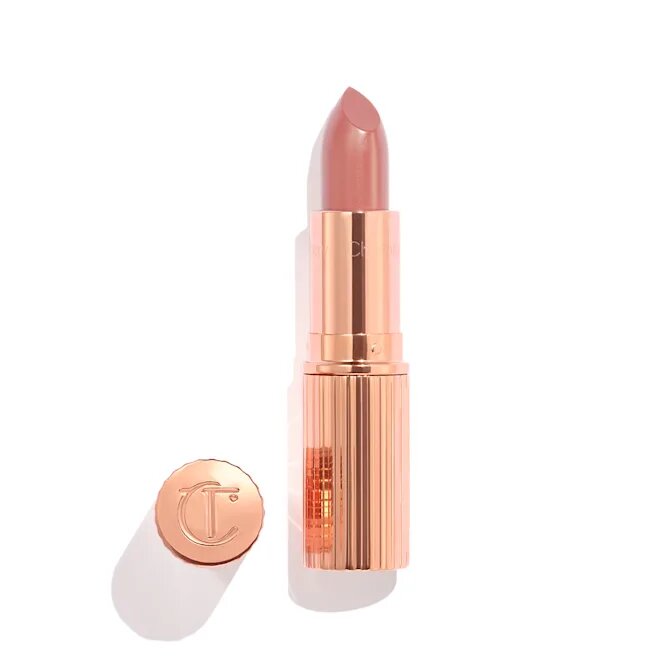 Сатиновая губная помада Charlotte Tilbury Love Effect Lipstick (Naughty talk) 3.5 г