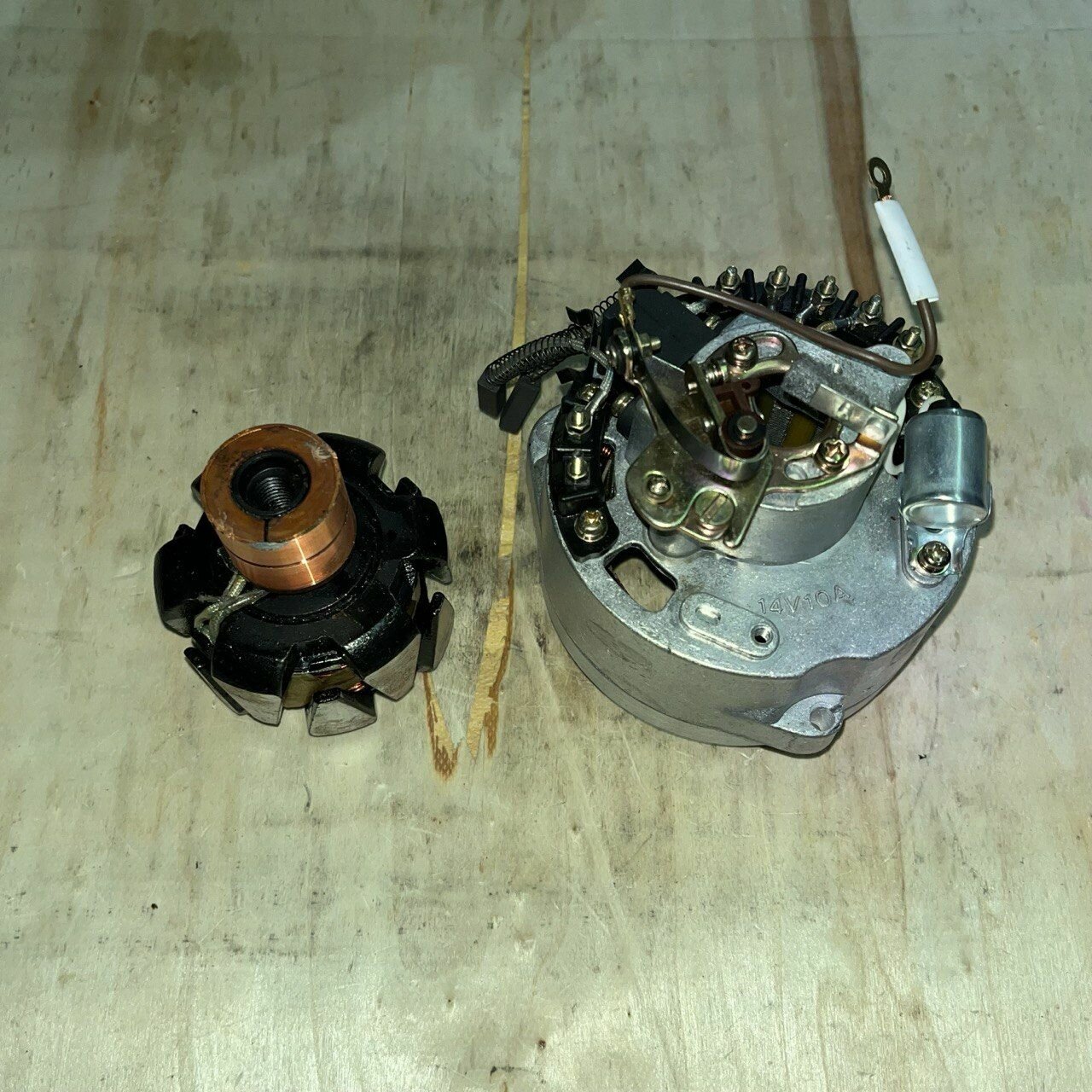 Генератор Иж Планета 12В (новый)