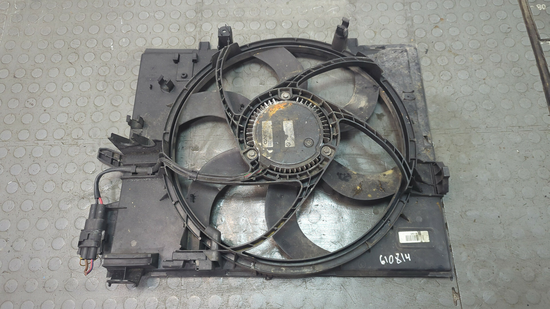 Вентилятор радиатора BMW 5 E60 Б/У