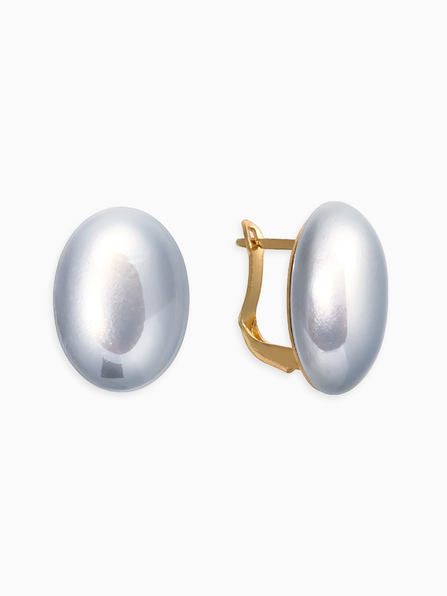 Серьги пусеты, пластик