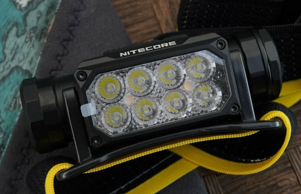 Мощный налобный фонарь Nitecore HC65 UHE