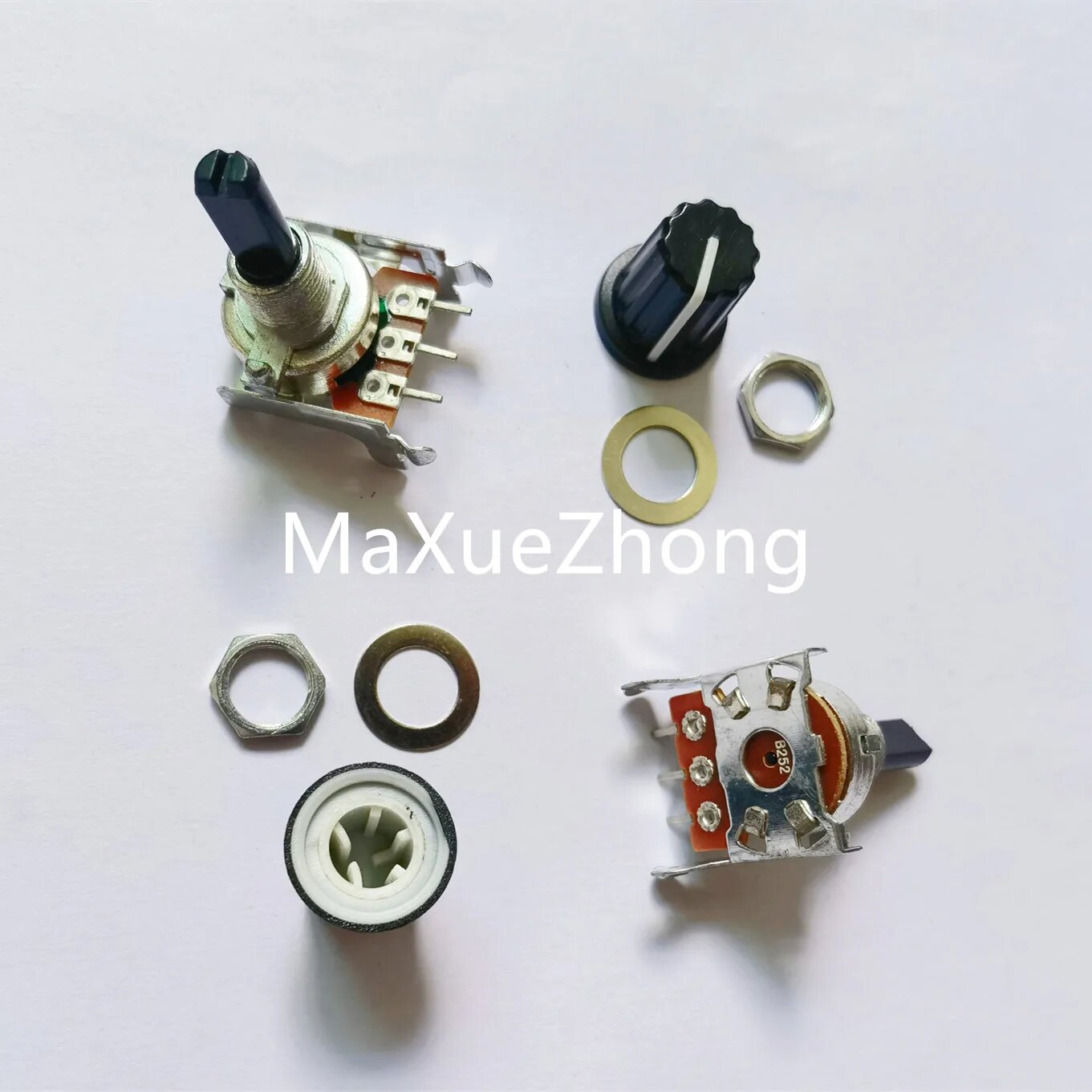 Пластиковый потенциометр MaXueZhong RK161