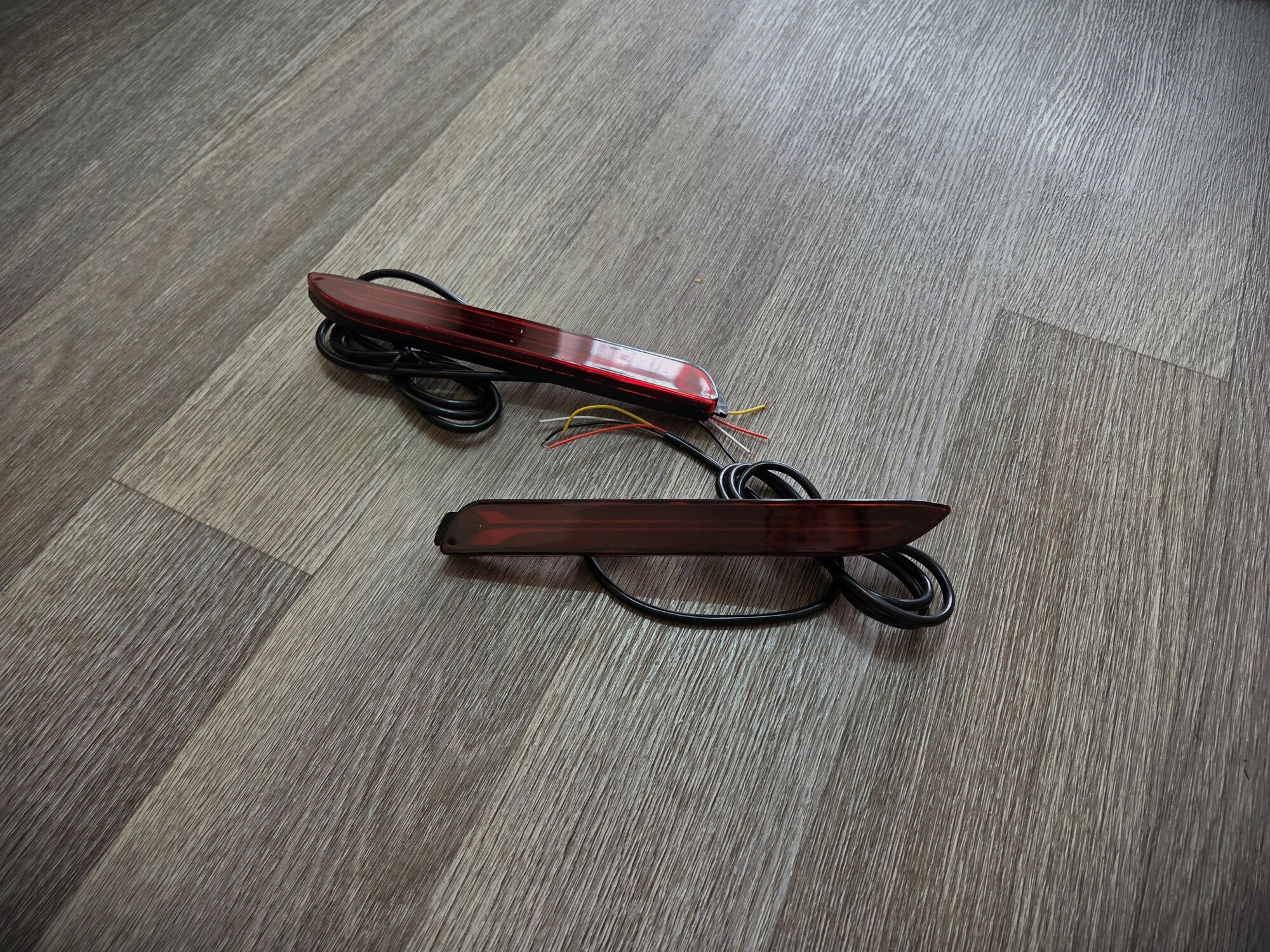 Катафоты стоп-сигналы затемненные диодные LED (две полосы) 3 режима на Тойота RAV4, Камри V50, Авалон, Марк X