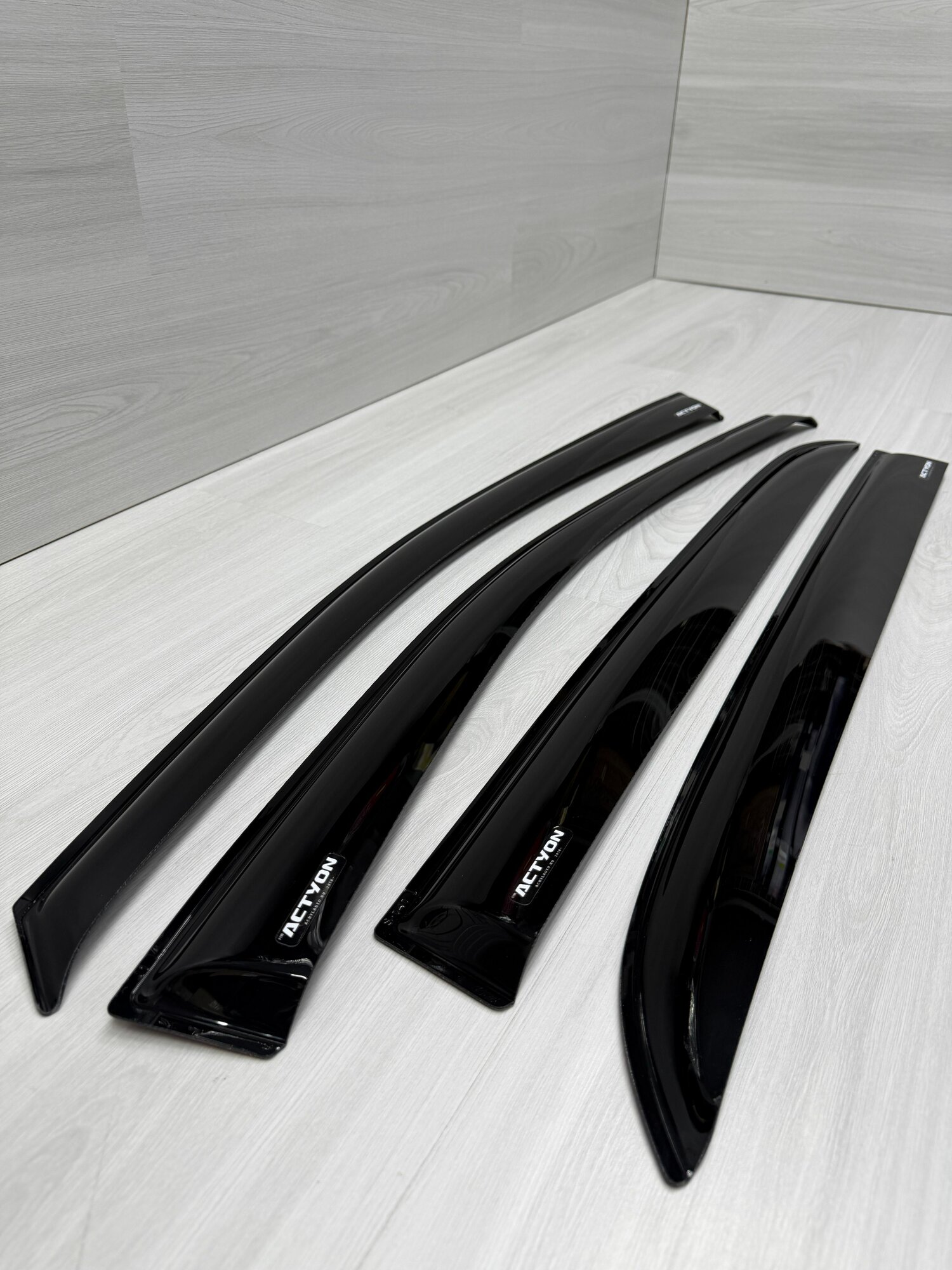 Дефлекторы (ветровики) окон на Ssang Yong Actyon 2010-2018 ( Ссанйонг Актион )