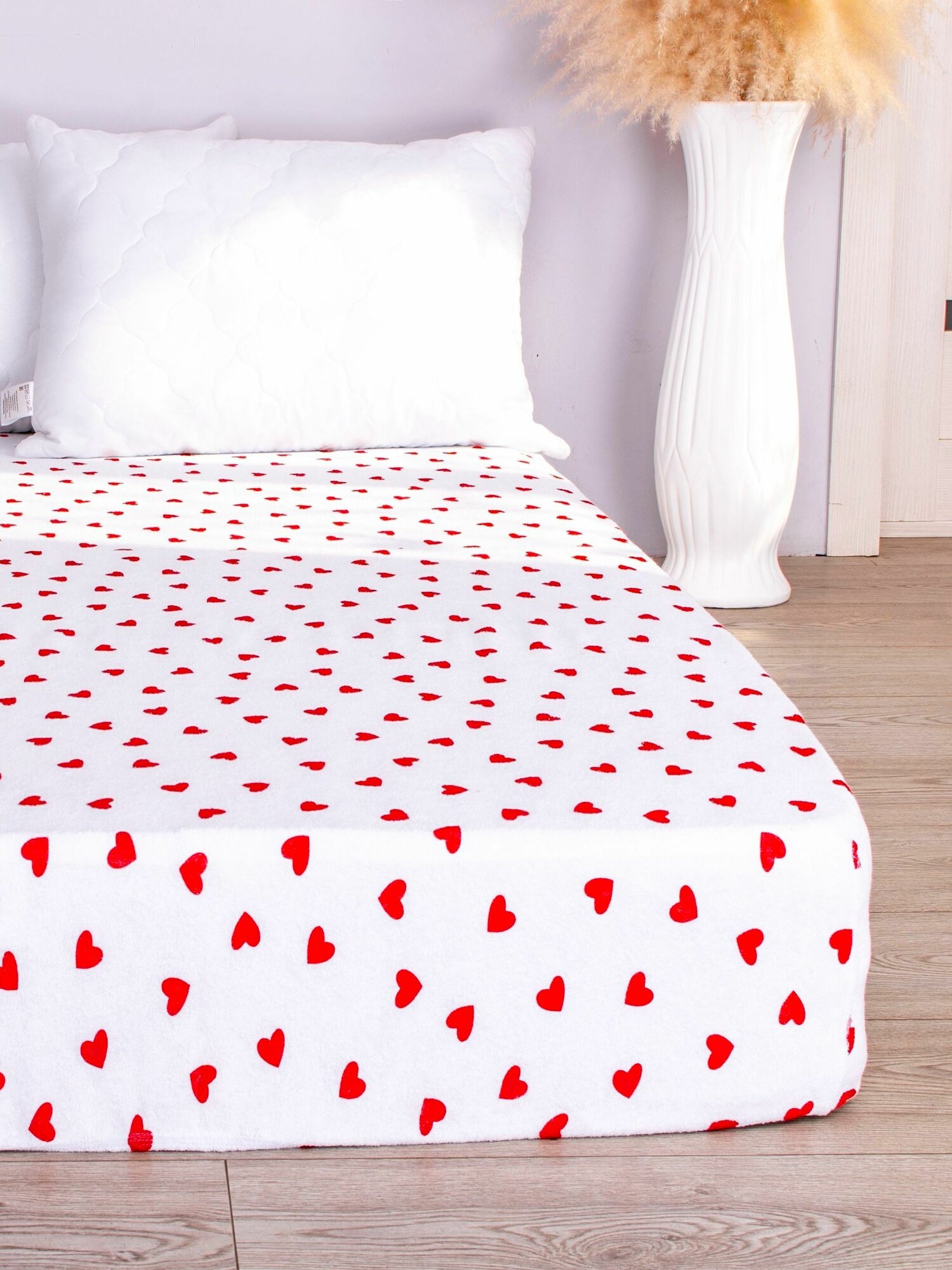 Простыня махровая (производство Иваново): "Алые сердца" - размер 200х200, высота борта 20 см.