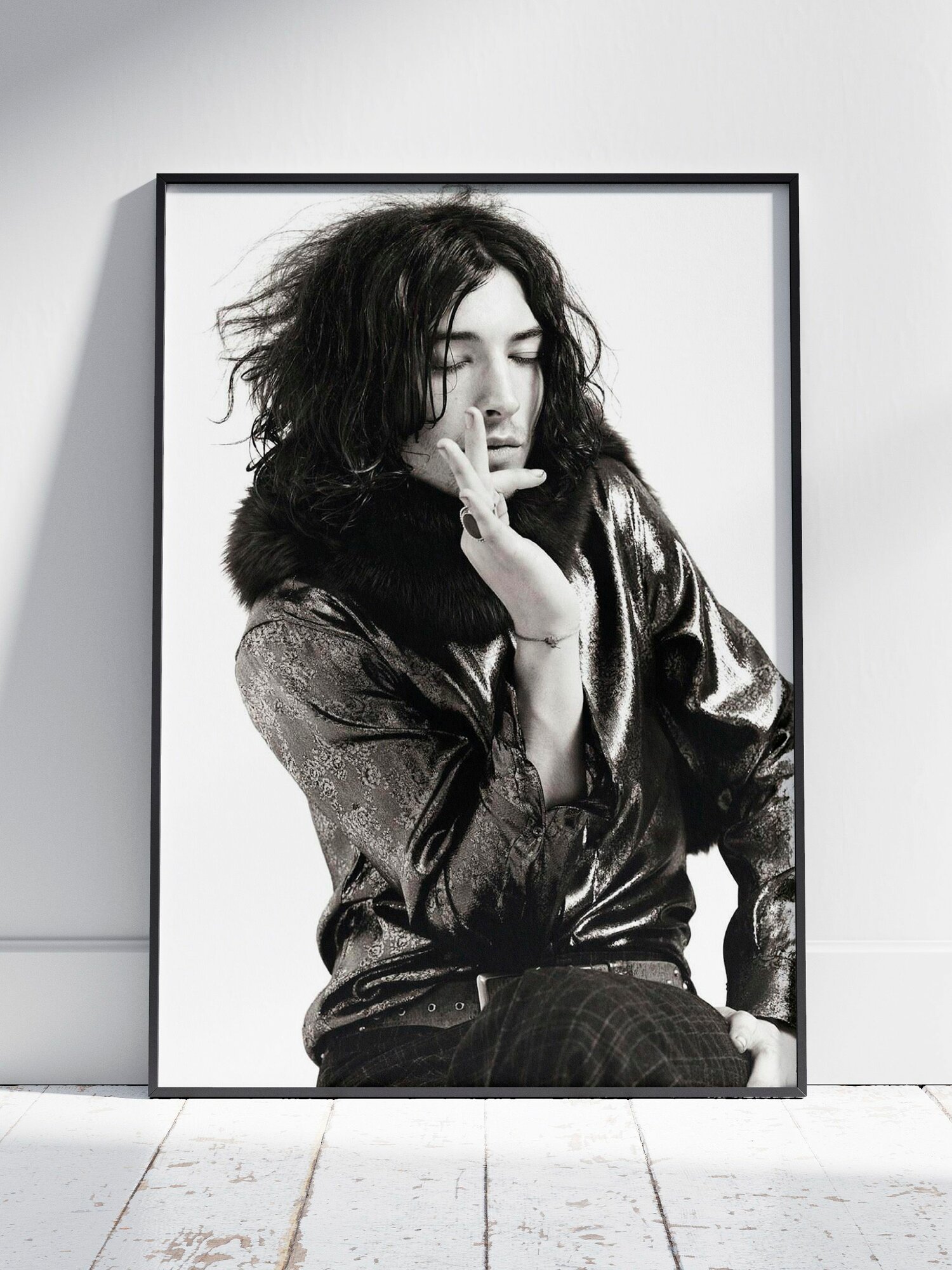Плакат на стену для интерьера Эзра Миллер (Ezra Miller 23) - Постер по актеру фильма, кино, сериала формата A4 (21x30 см)