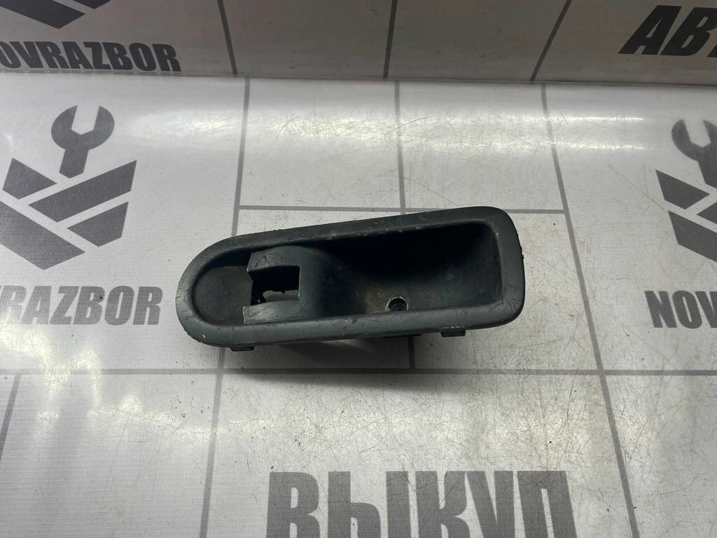 Накладка (кузов внутри) Renault Megane 2 02-09