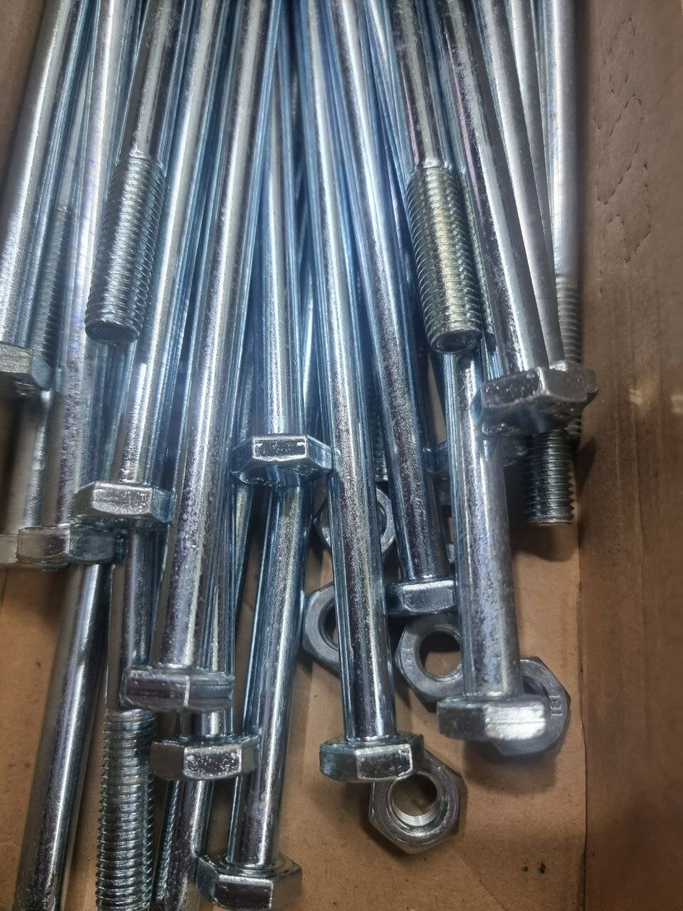 Болт мебельный набор с гайкой Din 601 SW17 M 10*200 (25 шт в 1уп) SWG, Германия