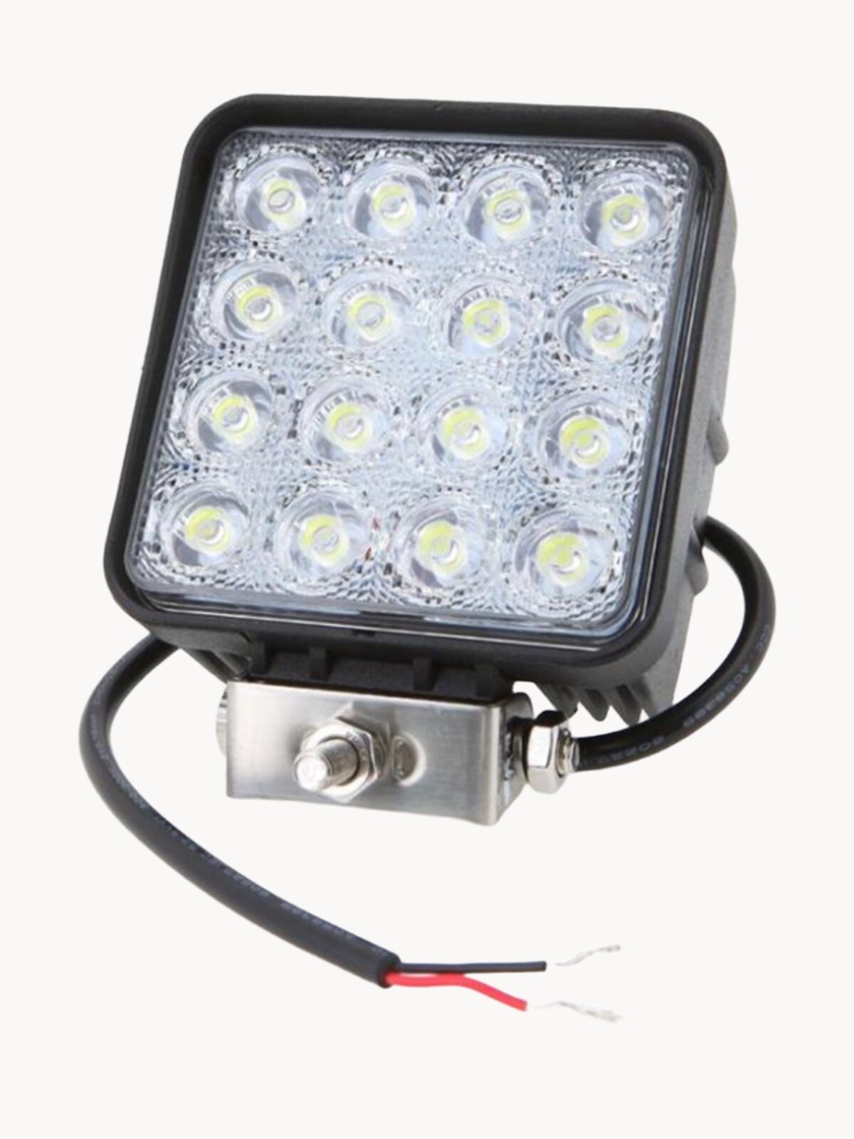 Фара ближнего света светодиодная квадратная на крышу и бампер авто 48 Ватт 16 led диодов 12/24 V