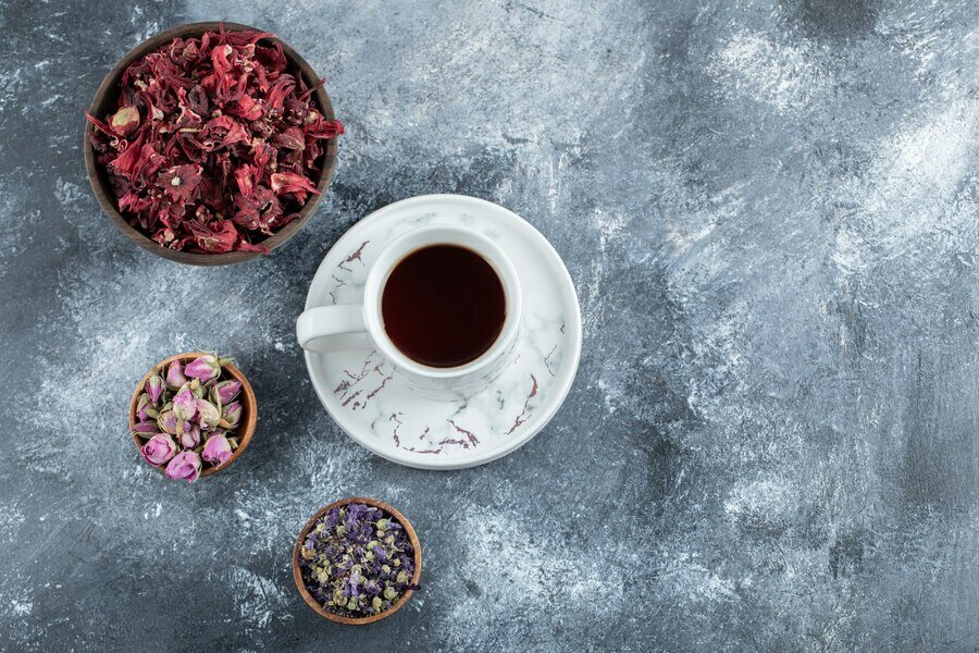 Ароматный полезный черный чай "Смородиновый" крупнолистой, без искусственных добавок в индивидуальной упаковке