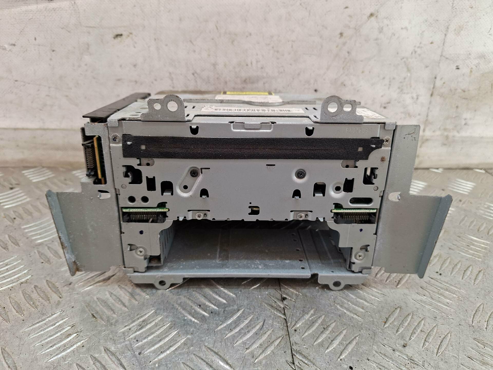 Магнитола Mazda 2 (2003 - 2005) 6M7118K876DA