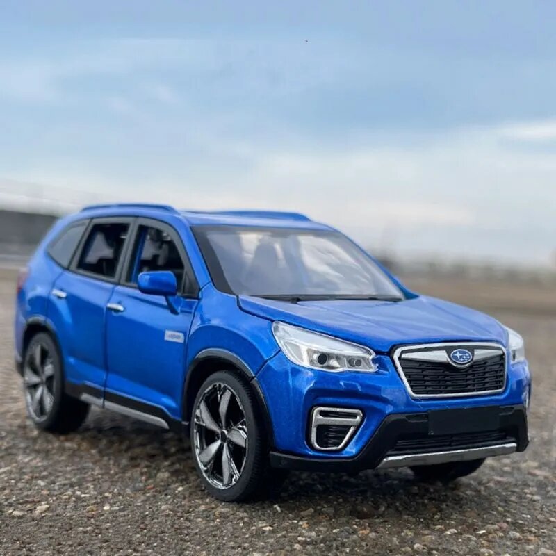 Миниатюрная модель автомобиля из литого металла Субару Форестер модель автомобиля Игрушки 1:32 Subaru Forester, со светом и звуками