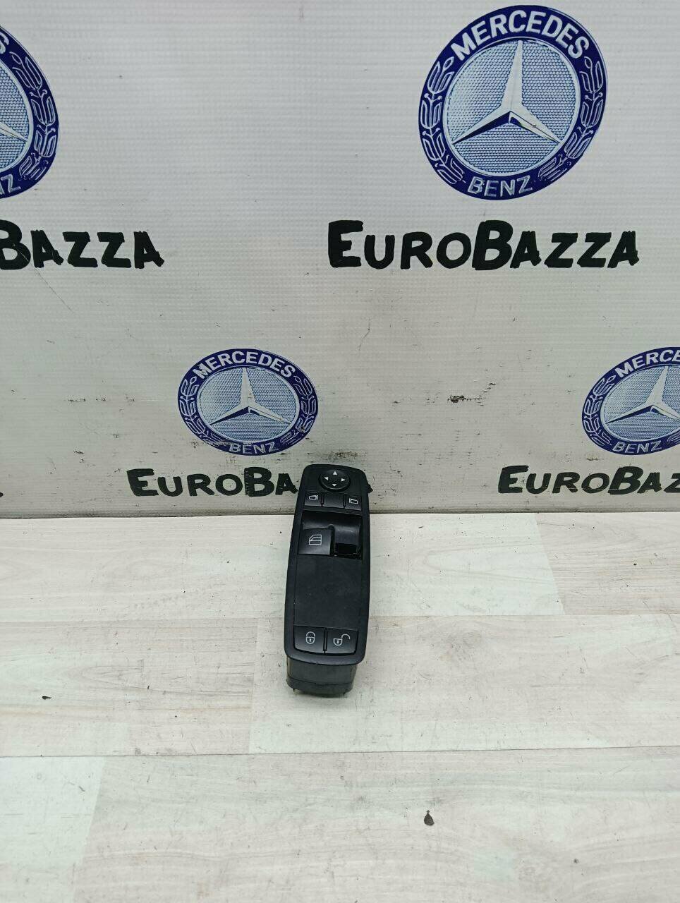 Блок кнопок стеклоподъёмников Mercedes W169 A1698206910