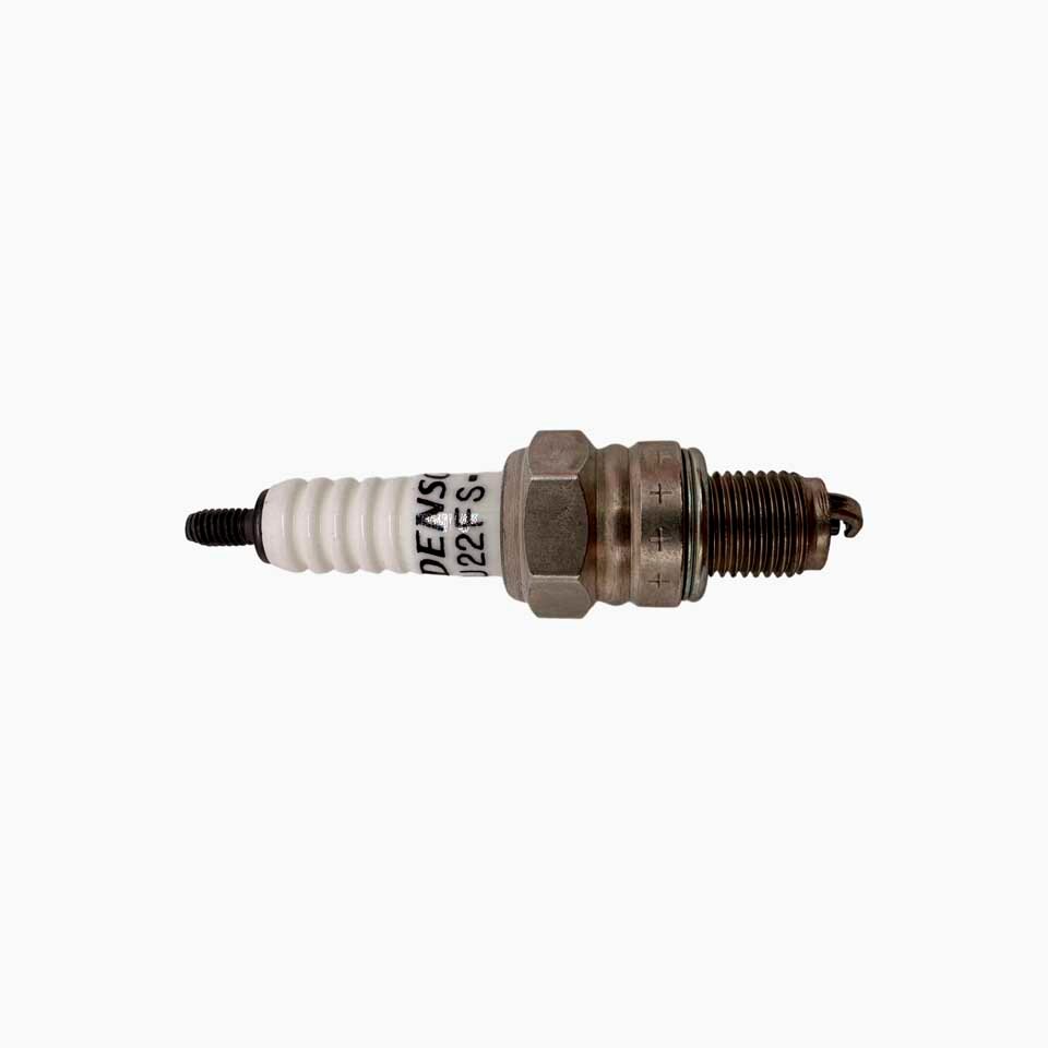 Свеча DENSO (4006) U22FS-U на скутера 50/150cc, Honda, Yamaha, мопеды Alpha, Delta