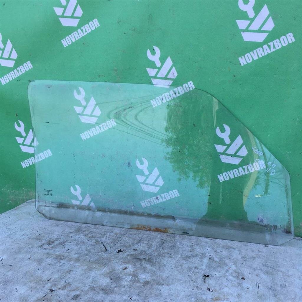 Стекло двери передней левой VW Golf 2 Jetta 2 83-92