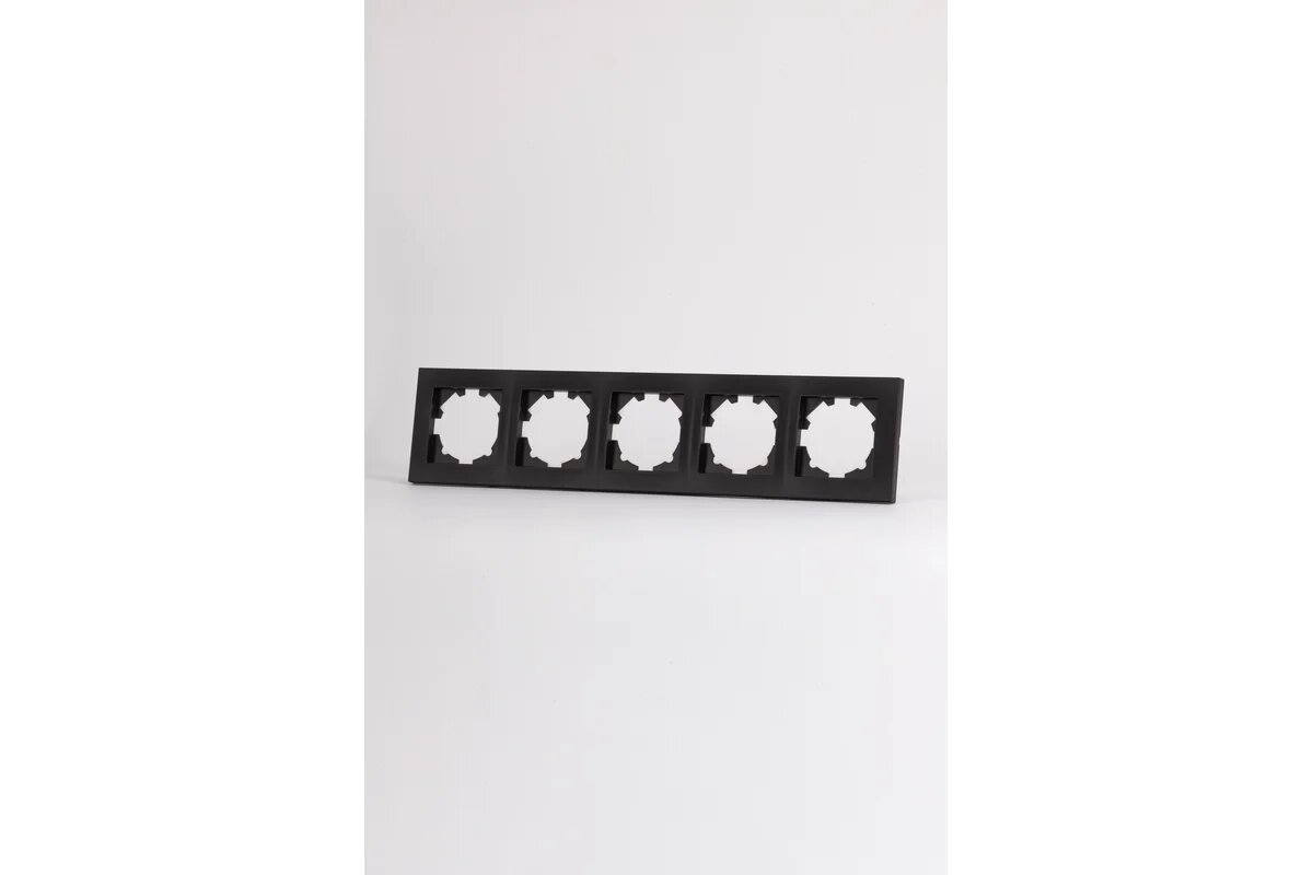 Elbi Vega Рамка 5-местная Черный Матовый 510-014800-250 для монтажных панелей электрощитов