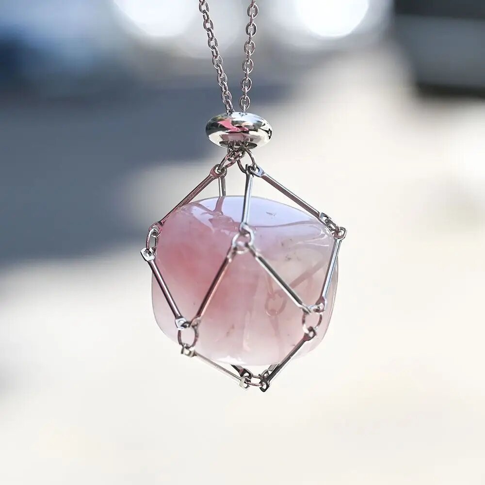 Кулон с розовым кристаллом Rose Quartz на металлической оправе