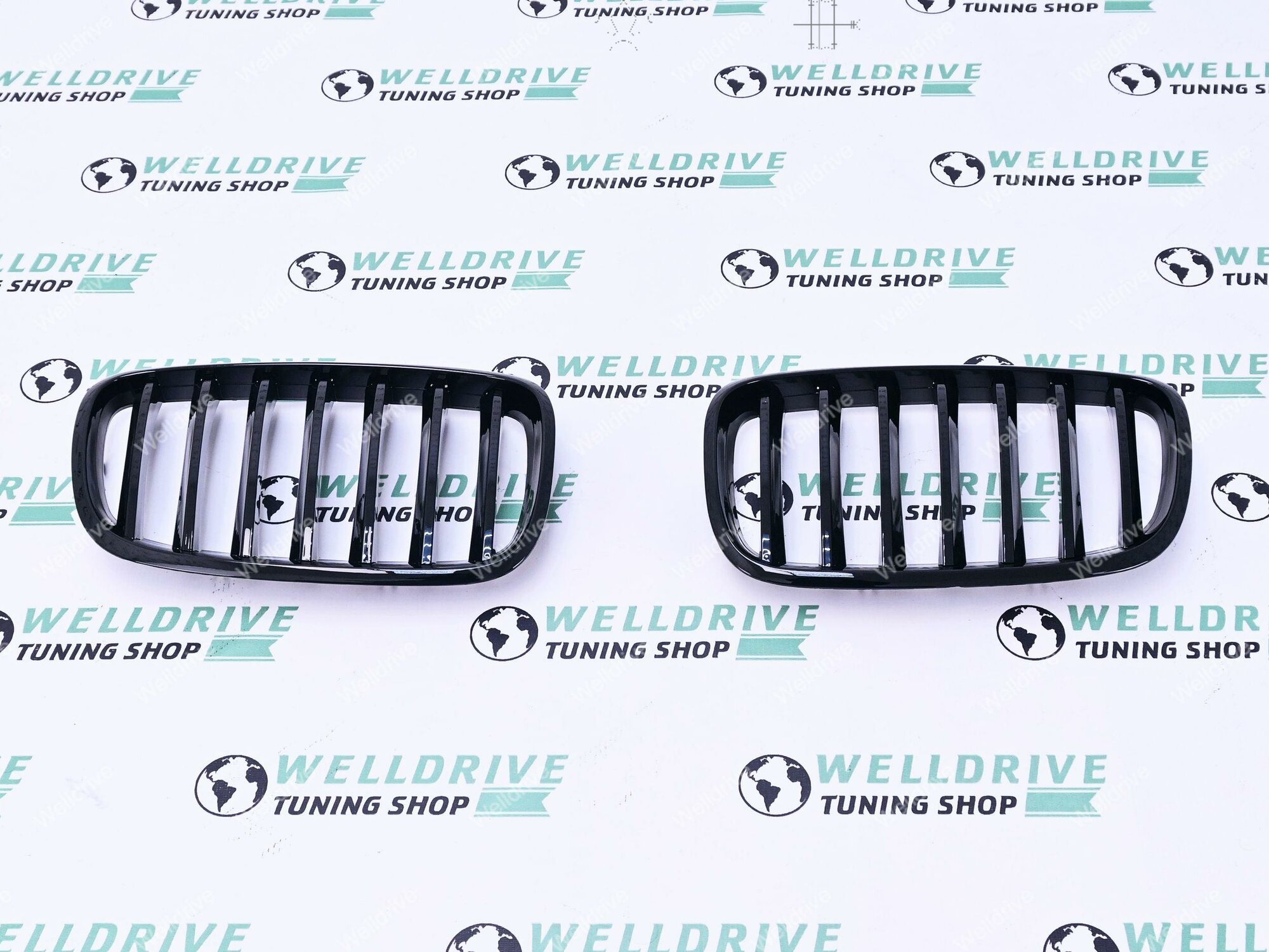 Решетки радиатора BMW X5 F15 M-Performance одинарные черный глянец