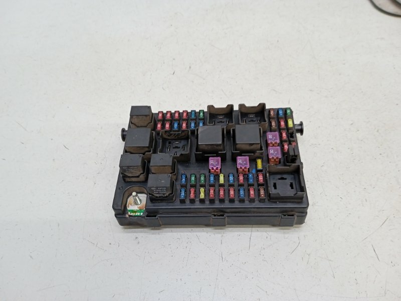 Б/У Чери Вэри А13, Chery Bonus (A13) 2011-2014 Chery Bonus 3 (E3/A19) 2013-2017 Блок предохранителей салонный Chery Very A13 ...