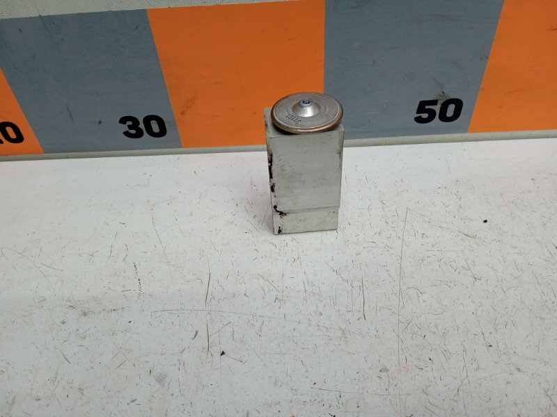 Б/У Ниссан Патфайндер R51 Клапан кондиционера Nissan Pathfinder 2006 R51 215594 NISSAN арт. 4NAH19849AA, 92130EB51A