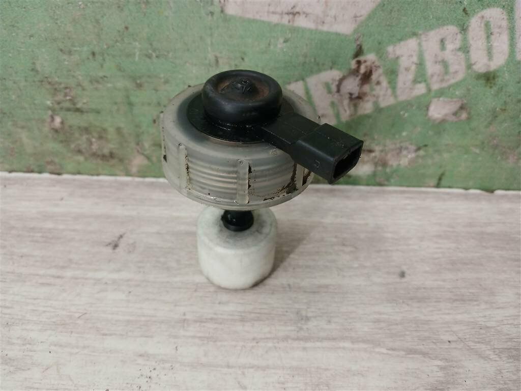 Крышка бачка тормозной жидкости LADA Granta 2011+